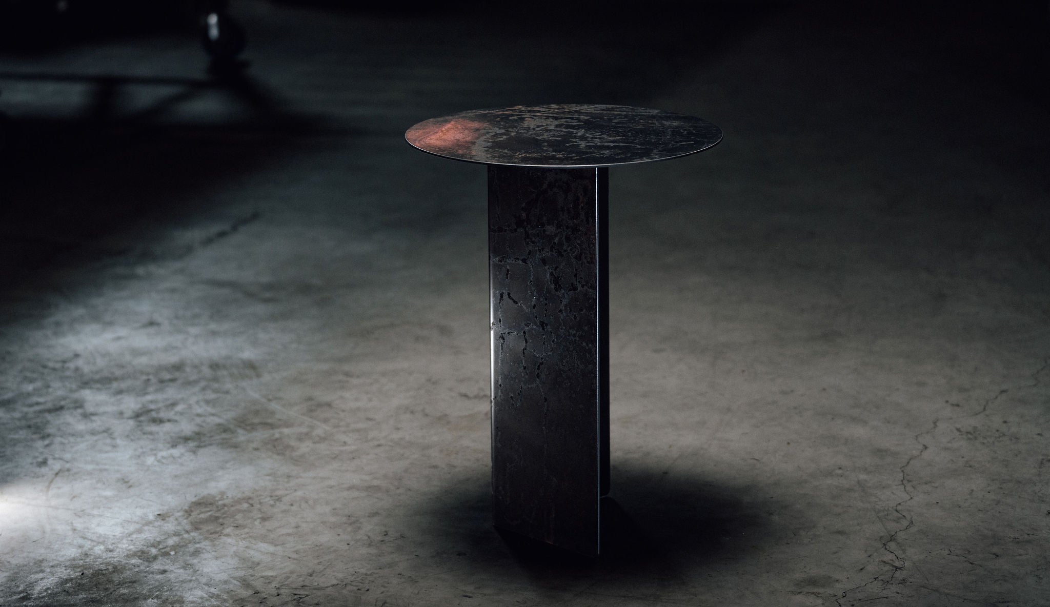 THE EDGE SIDE TABLE – FREEMAN FABRICATION