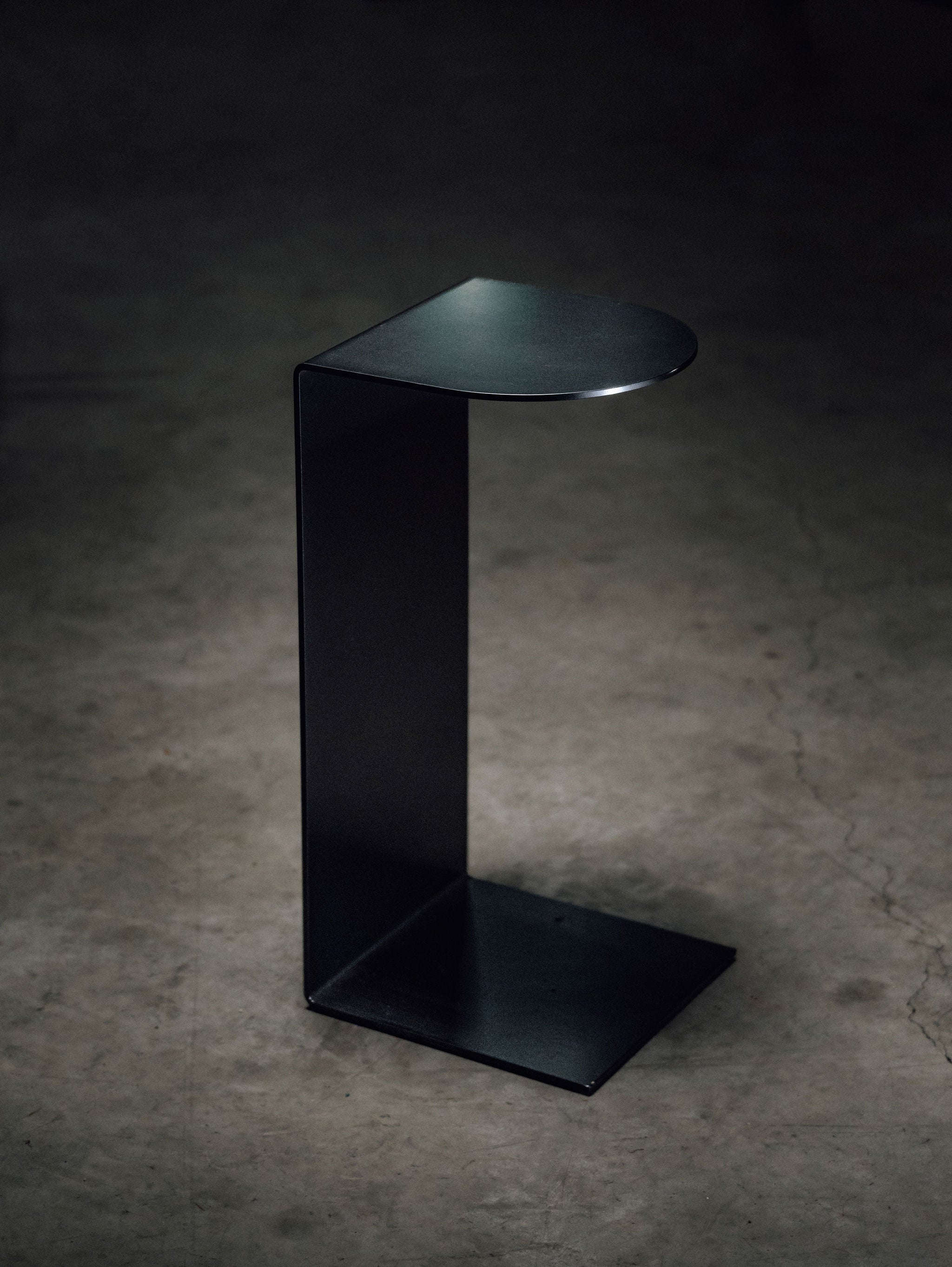 FUSION SIDE TABLE – FREEMAN FABRICATION